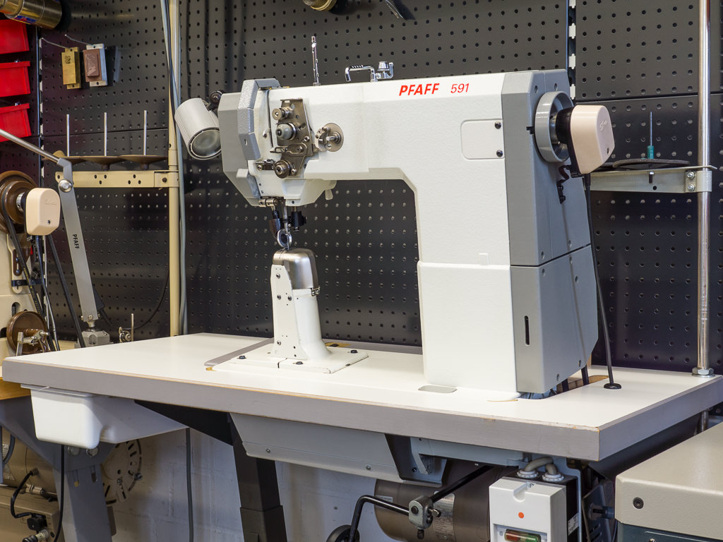 Pfaff 591 BL Säulennähmaschine | 10025