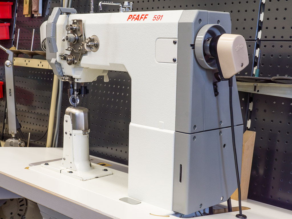 Pfaff 591 BL Säulennähmaschine | 10025